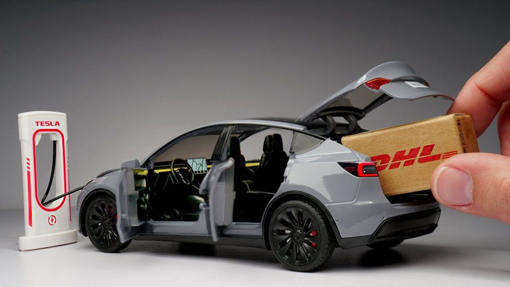 Tesla Toybox: Juguetes y Sorpresas Dentro de tu Coche - MotorPress